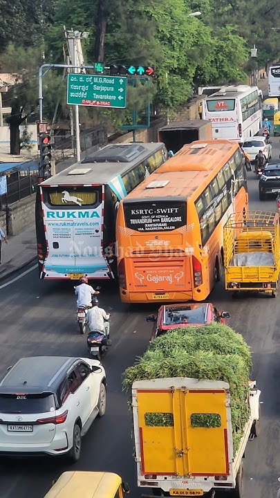 TRIVANDRUM - BANGALORE KSRTC swift Gajraj volvo B11R i-shift 🤩Struggles of Volvo driver's#shorts ...