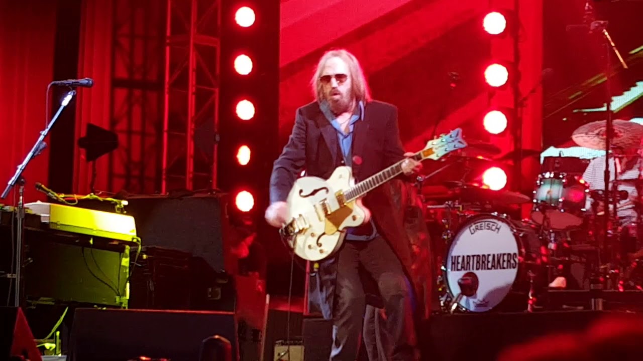 Refugee - Tom Petty and the Heartbreakers Tuesday 8-22-2017 - Greek ...