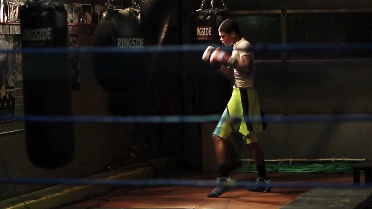 The Golden Glove: Short Boxing Documentary - YouTube