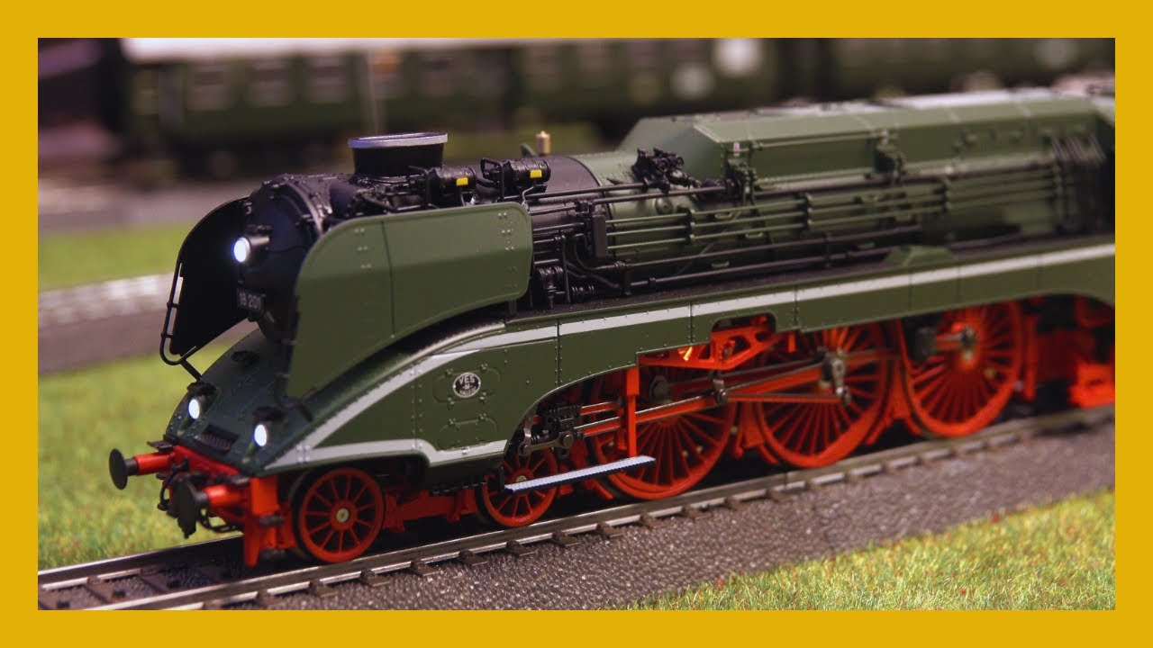 Märklin 38201 - 18 201 ex DR - „der grüne Dampflokstar“ / „Jimmo ...
