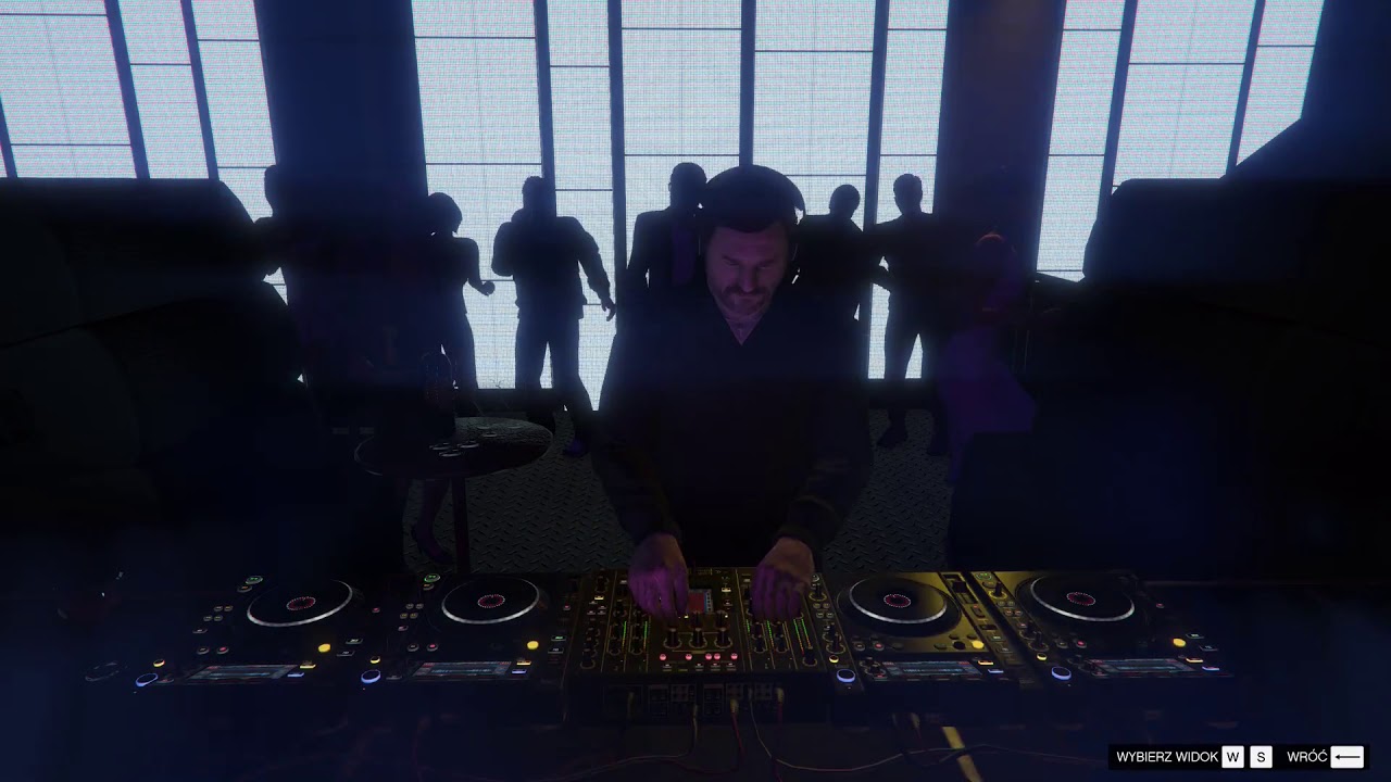 GTA V ONLINE DJ solomun - YouTube