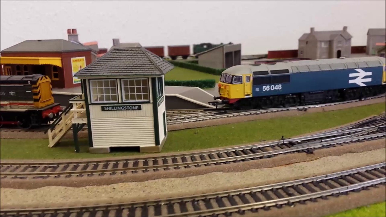 Hornby R2912 Thompson L1 Class 2-6-4T 9001 in LNER Green H33936 - YouTube