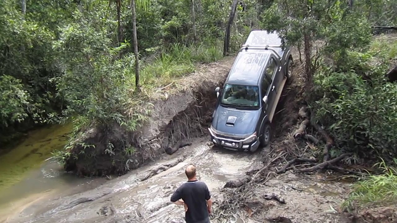 Cape York 2010 gunshot hilux barney stuck - YouTube