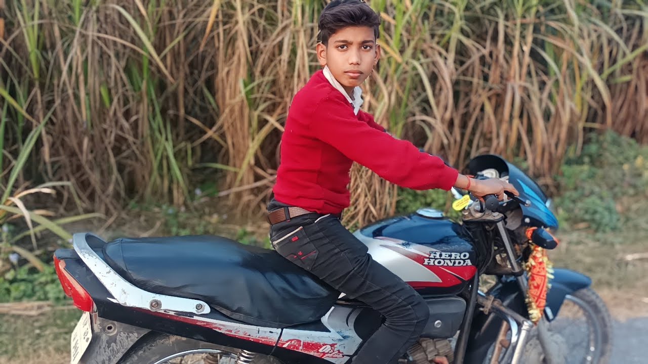 Hello guys, we came to learn driving, see we learned to drive on the ...