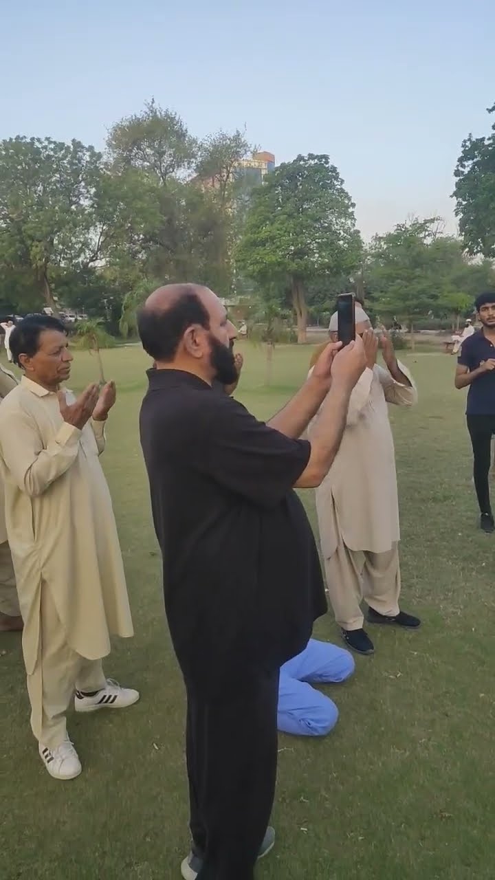 Dua After Exercise in D Ground Park Faisalabad - YouTube