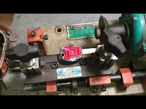 How to make a fancy key ?