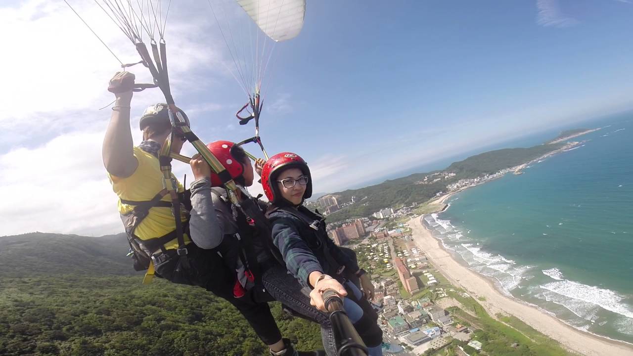 Paragliding in taiwan - YouTube