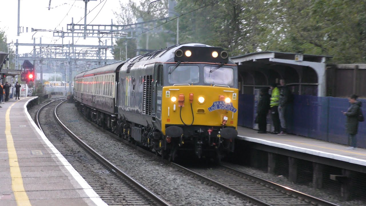 Class 50008 thrash through Reading west working The Ore And More ...
