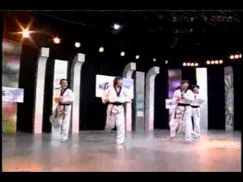 대한태권도협회 공인 태권체조 2장ːKTA certified Taekwon Dance 2jang - YouTube