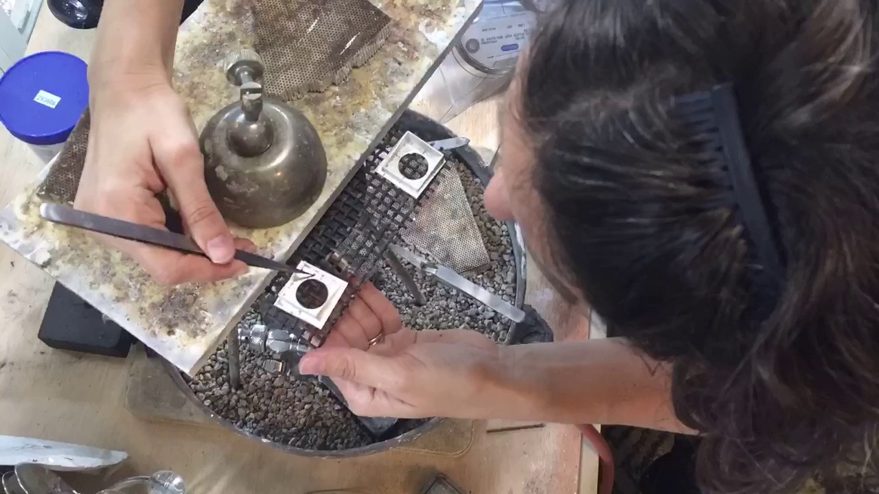 TL soldering with tripod - YouTube