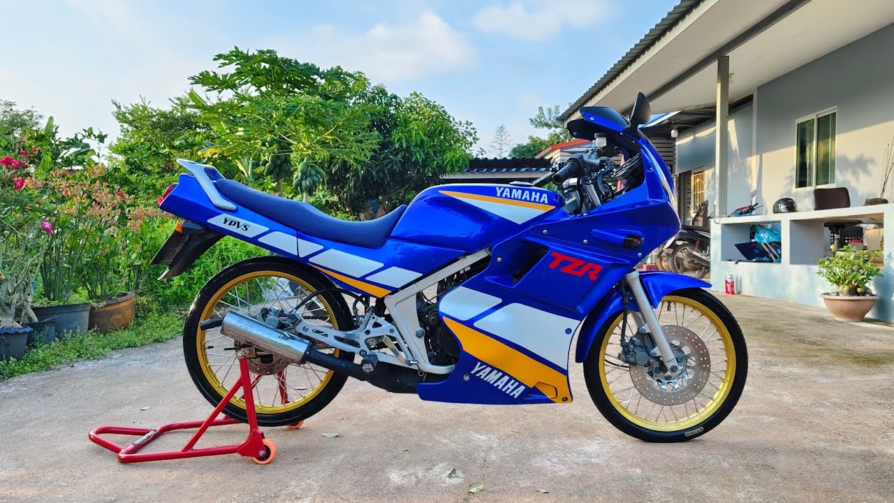 TZR150 เครื่องดี เอกสารครบ ชุดสีเงาตาเเตก - YouTube
