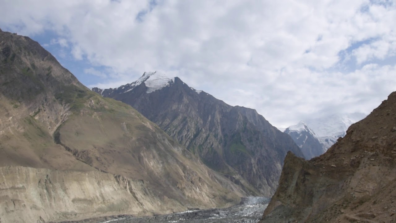 Hopper Glacier in Pakistan - YouTube
