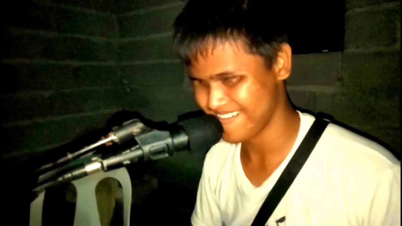 Blind man sings very touching will make you cry😢. - YouTube