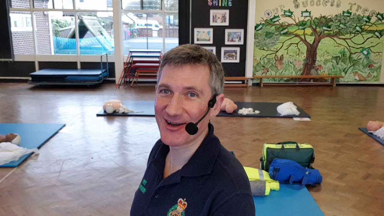 Primary school first aid training - Jonathan Cunningham MBE - YouTube