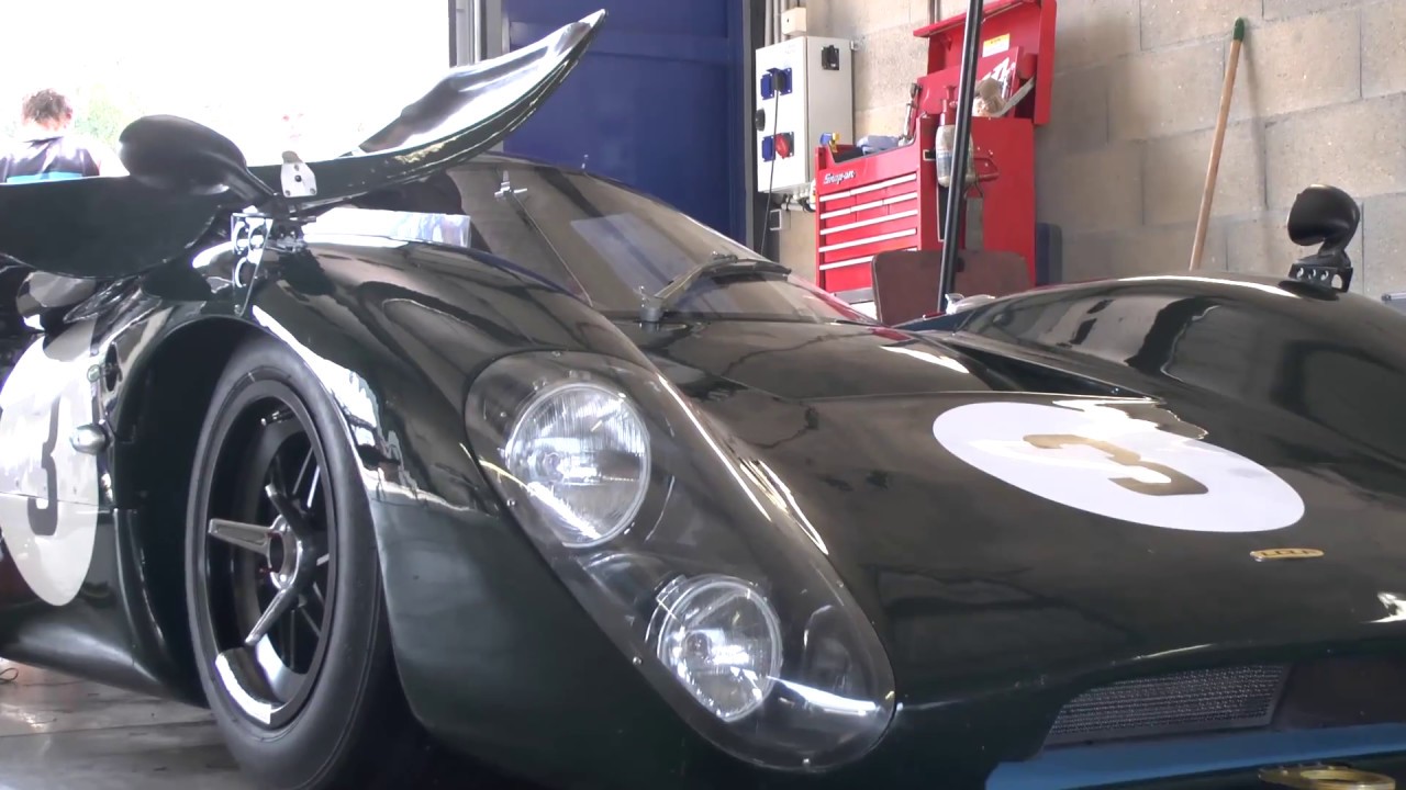 1969 Lola T70 MKIIIB - Brutal Engine Sound - YouTube