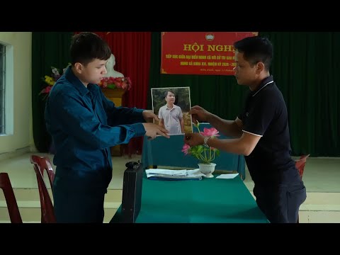 Ha Nam decided to go to the police station to report Egan's mysterious disappearance.