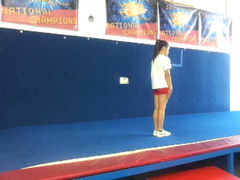 9 Y/O Gia Gomez throwing her standing full!