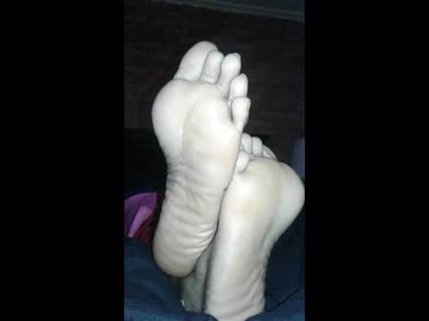 Gel Pedi! Ebony toes & soles #IG @prettyfeetcst