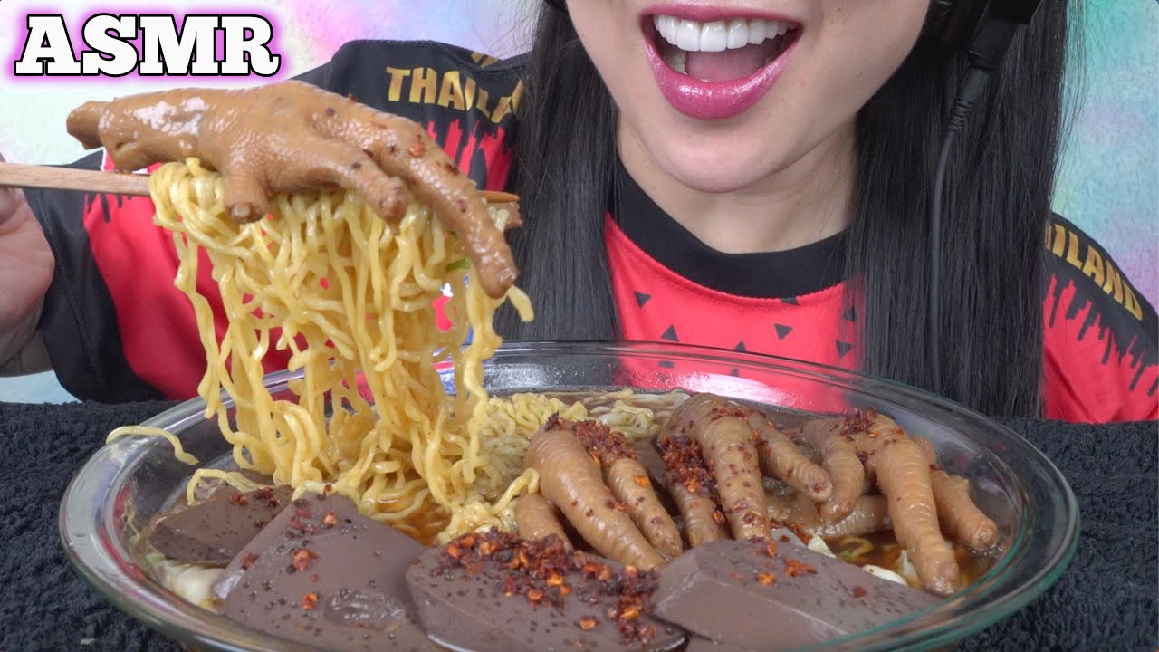 ASMR STREET FOOD NOODLES *CHICKEN FEET (EATING SOUDS) NO TALKING | SAS ...