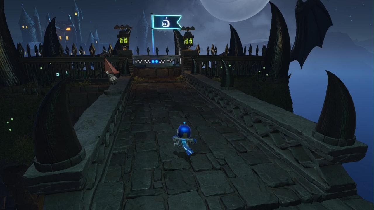 ASTRO BOT Shake it Pyramid Head - YouTube