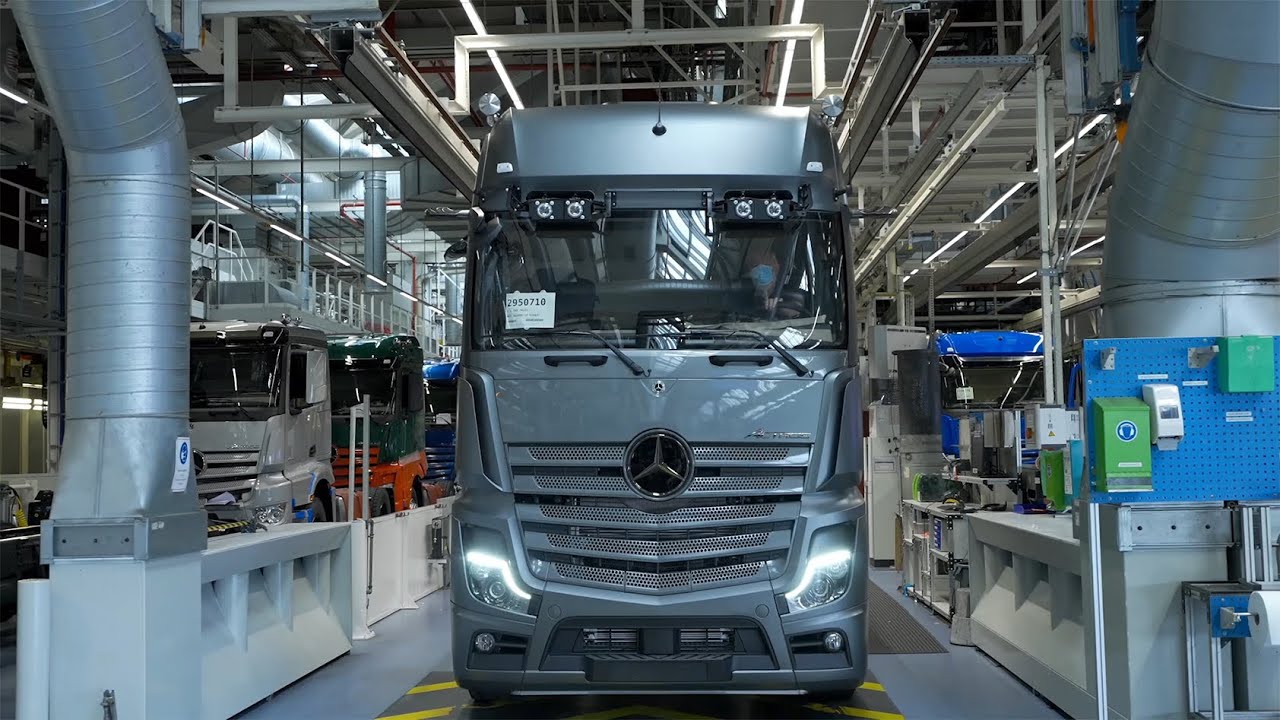 This is how big trucks are made in factories - Mercedes Benz Actros ...