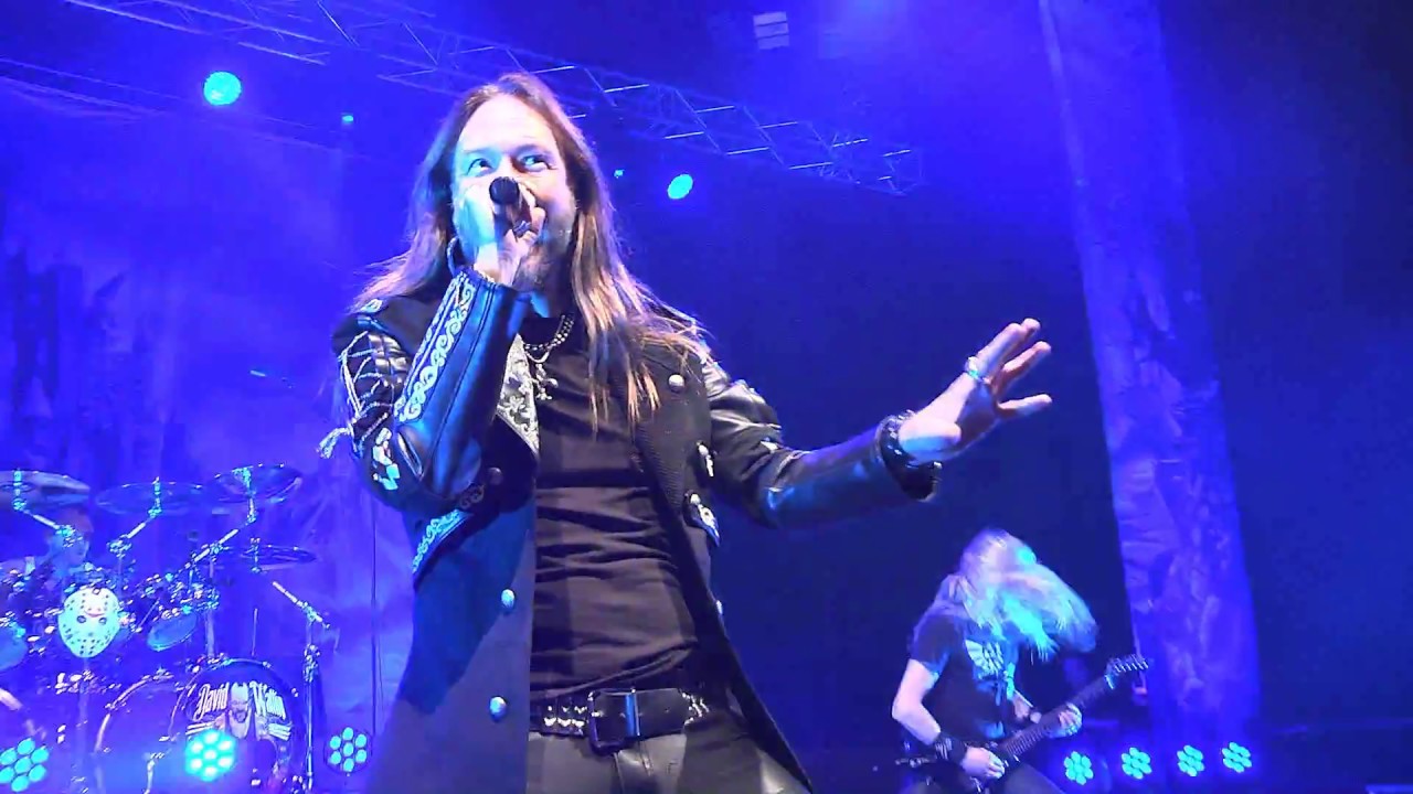 HammerFall: Hectors Hymn (live) - YouTube