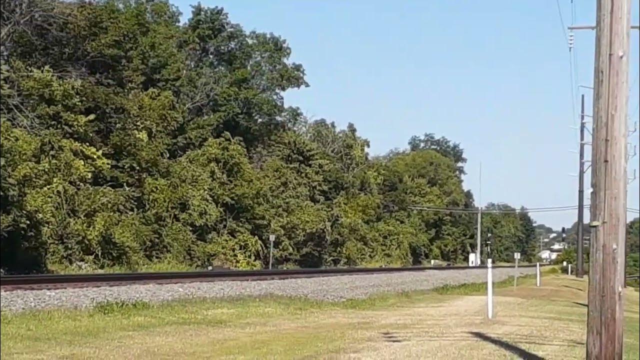 NS 4208 leads an intermodal train in Robesonia, PA (24Z) - YouTube