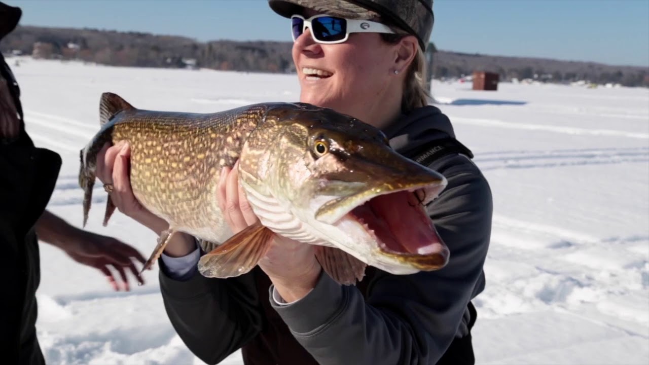Year in review, Michigan Out of Doors TV #1801 - YouTube