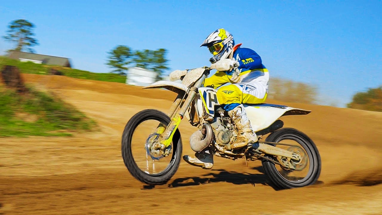 Husqvarna TC250 Two Stroke POWER - YouTube