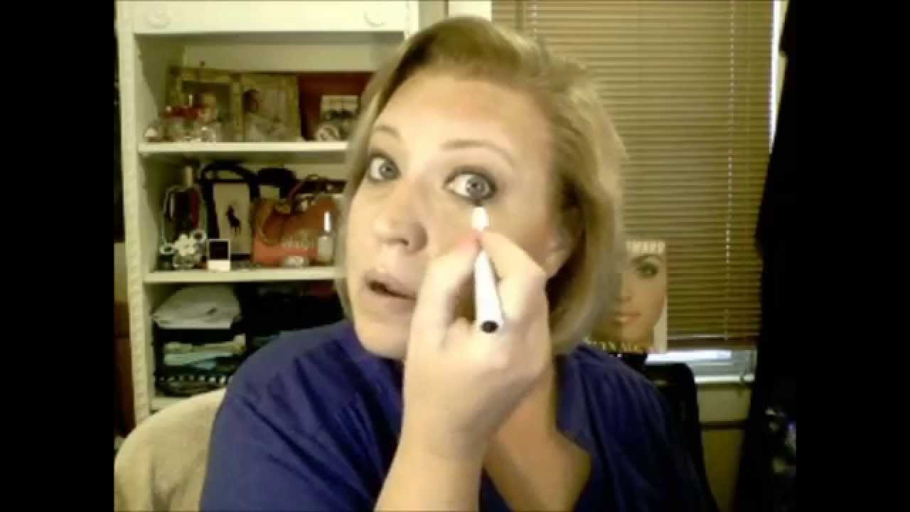 GRWM: Basic Makeup Routine/ Step 4 Eyeliner - YouTube