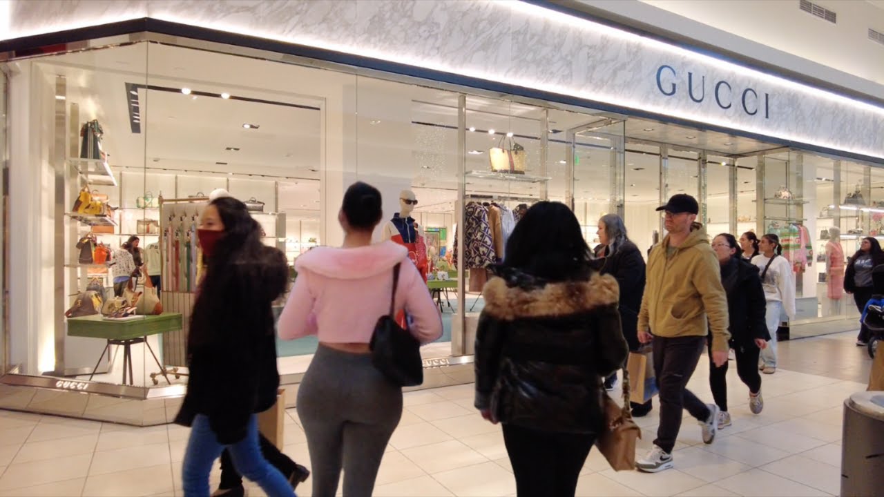 Fashion Outlets of Chicago Walking Tour | Shopping Mall | Rosemont, IL ...