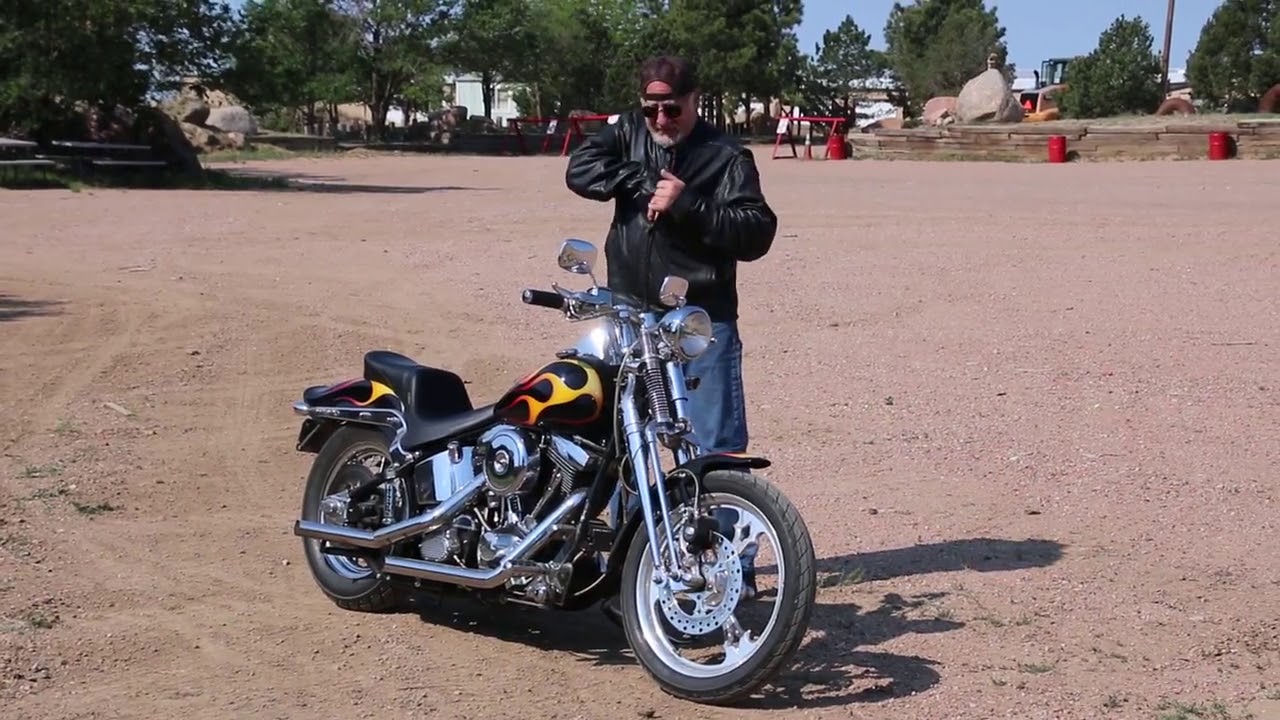 Shooting the Full Auto Mac-10 - YouTube