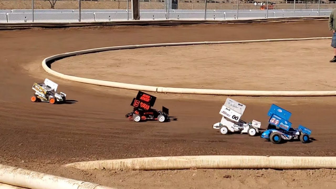 Rc Sprint cars at The Dirt oval in Perris CA (VERY WINDY) - YouTube