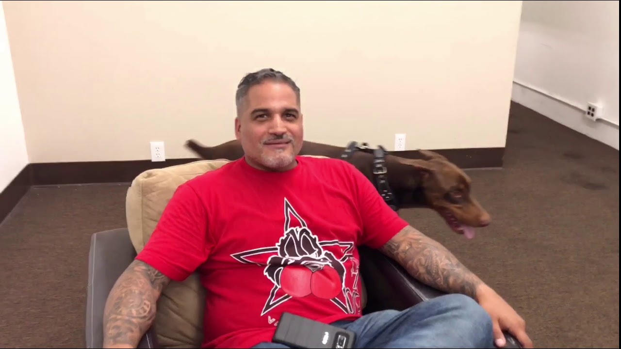 Ricky Funez opens a barbershop Next door to his boxing gym - YouTube