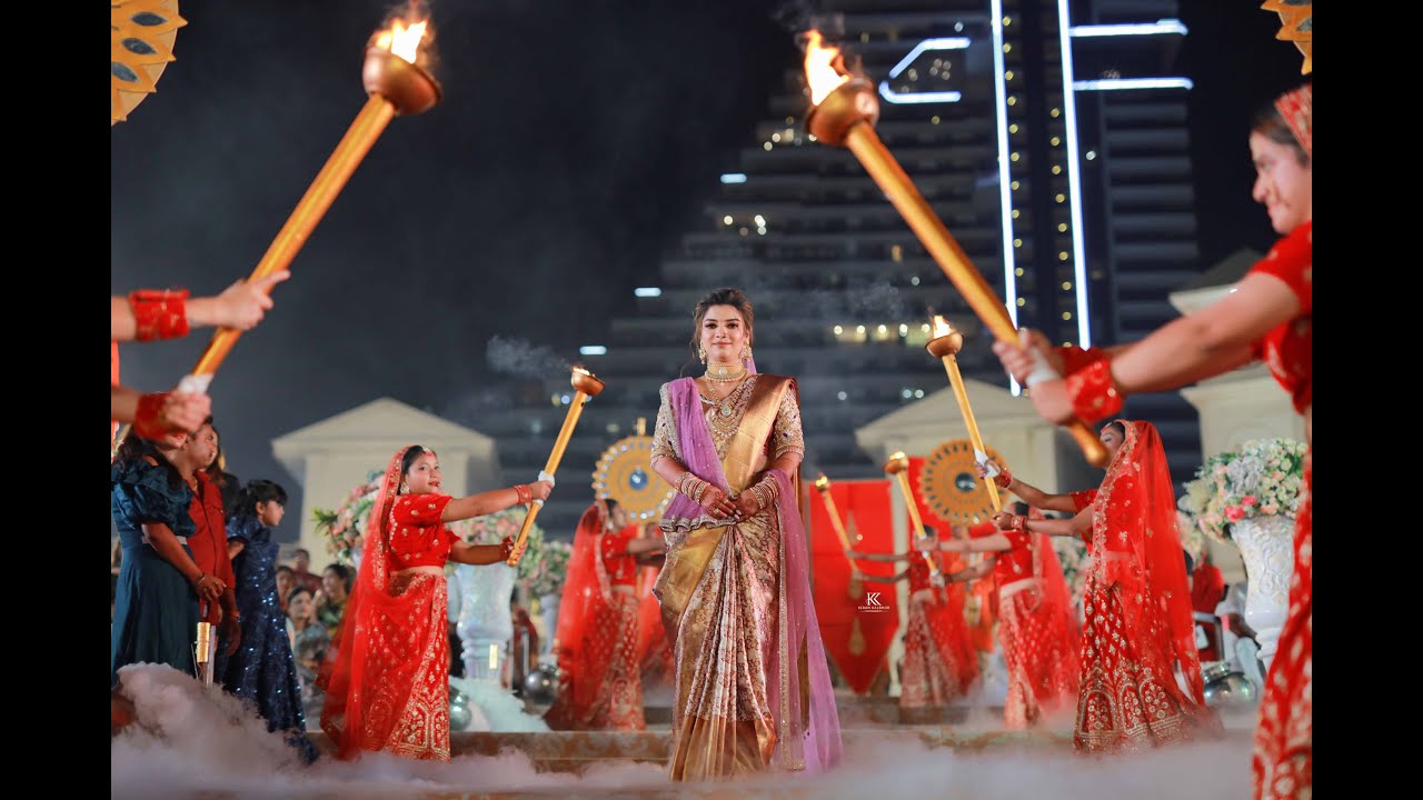 ROYAL ENTRY - YouTube