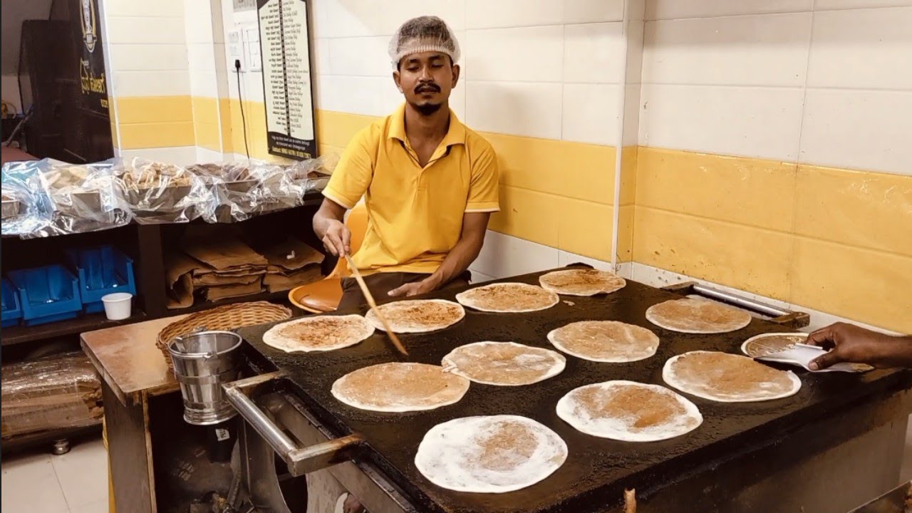 Making of Holige, a traditional south Indian sweet dish. - YouTube