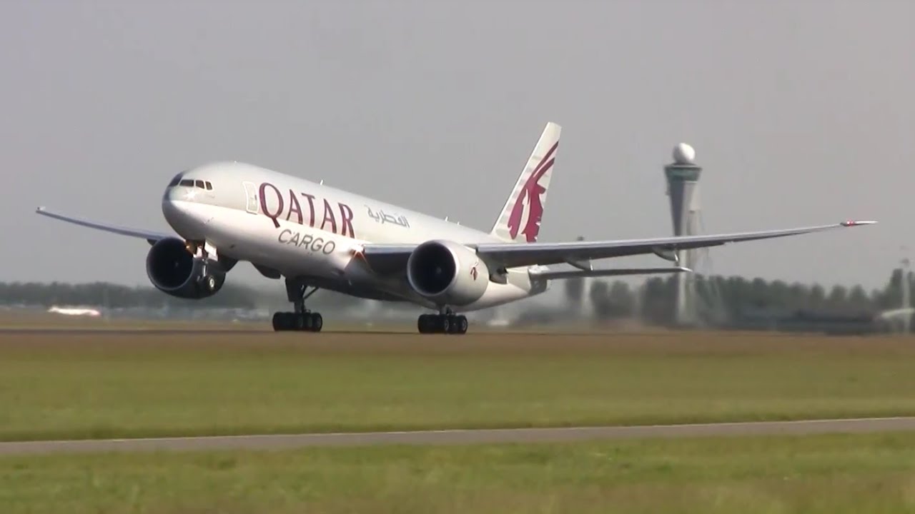 Lots of heavy planes landing and take-off! Plane spotting at Schiphol ...