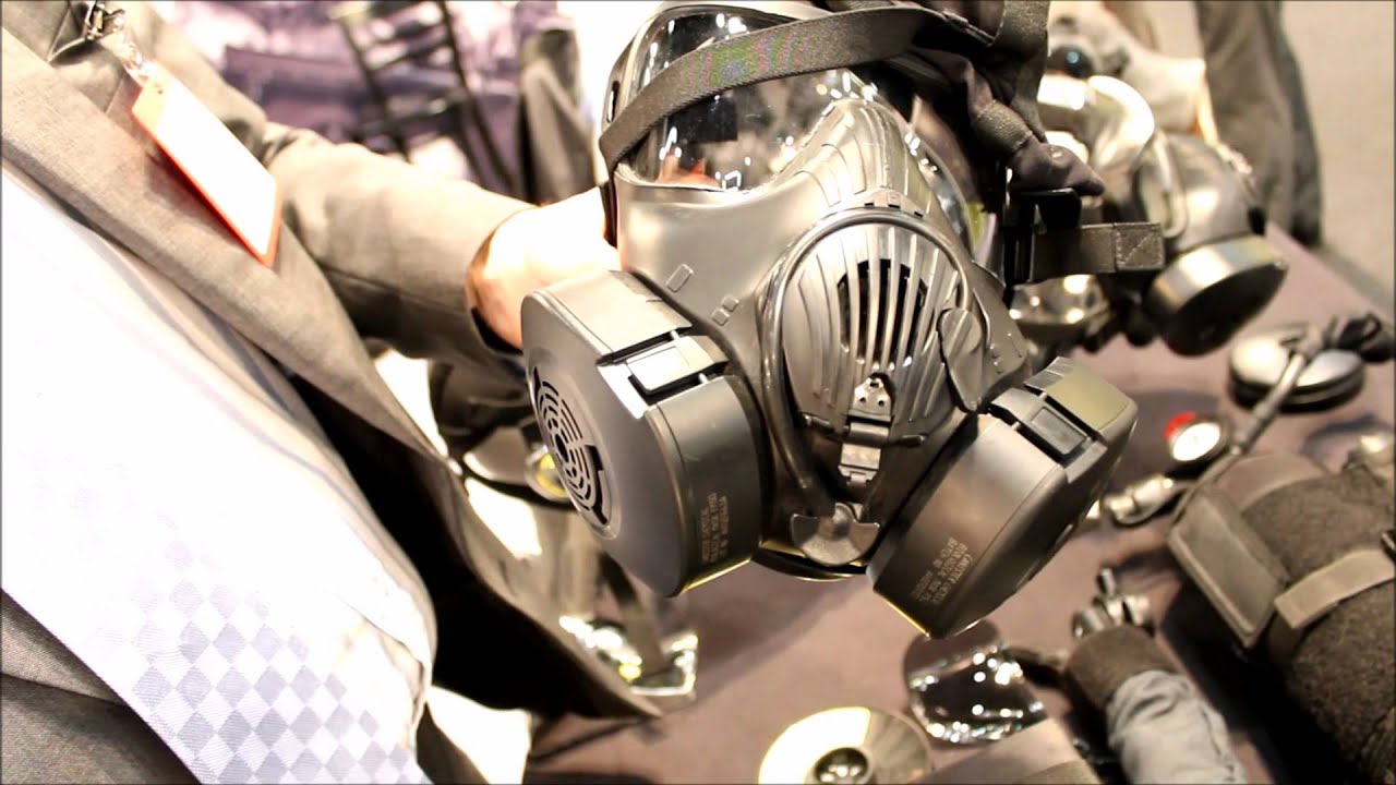 Avon Protection FM50 Gas Mask Review at ISDEF 2015 - YouTube