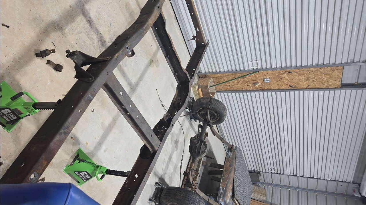 73 f100 rear end tear down - YouTube