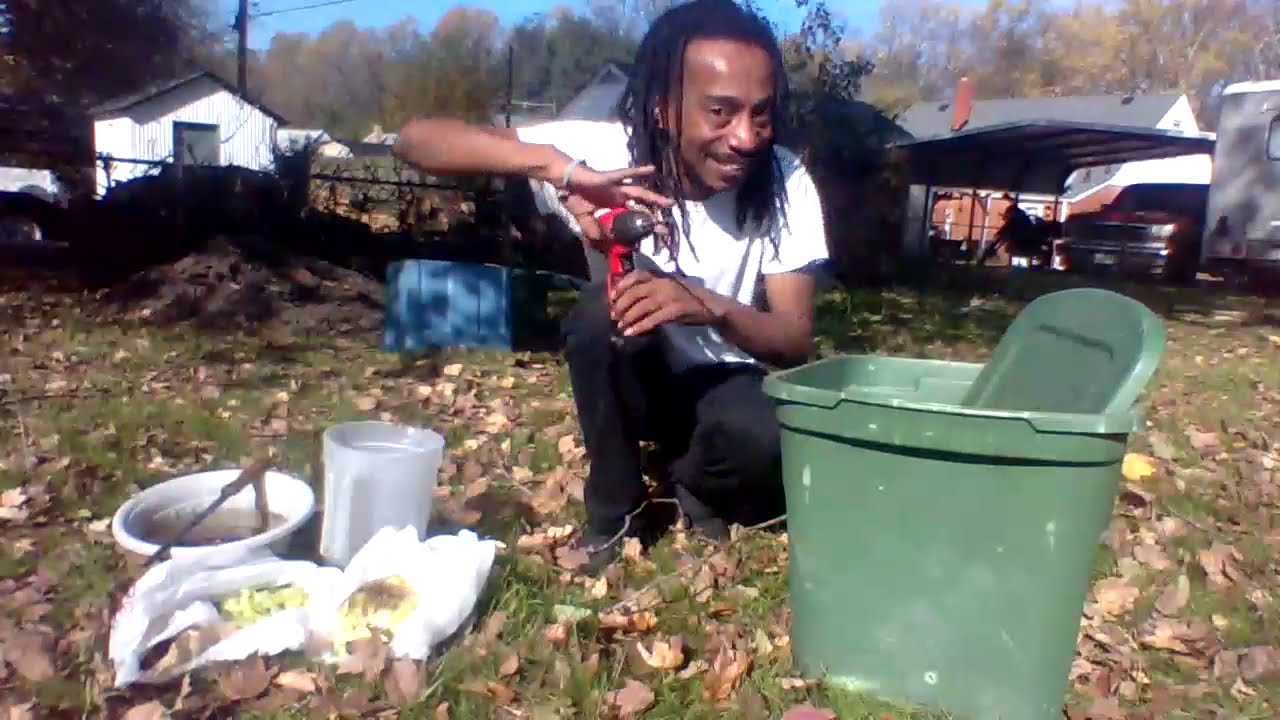 NOVEMBER GARDENING #5 | STARTING YOUR FIRST COMPOST BIN EASY | Gardening For Beginners | Save ...