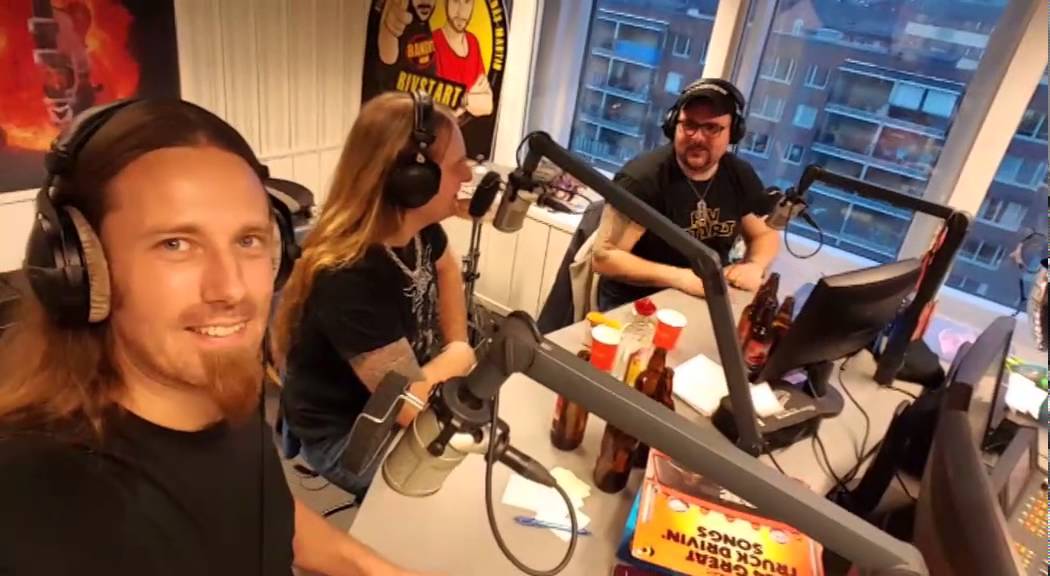 Twins Crew på Bandit rock Party - YouTube