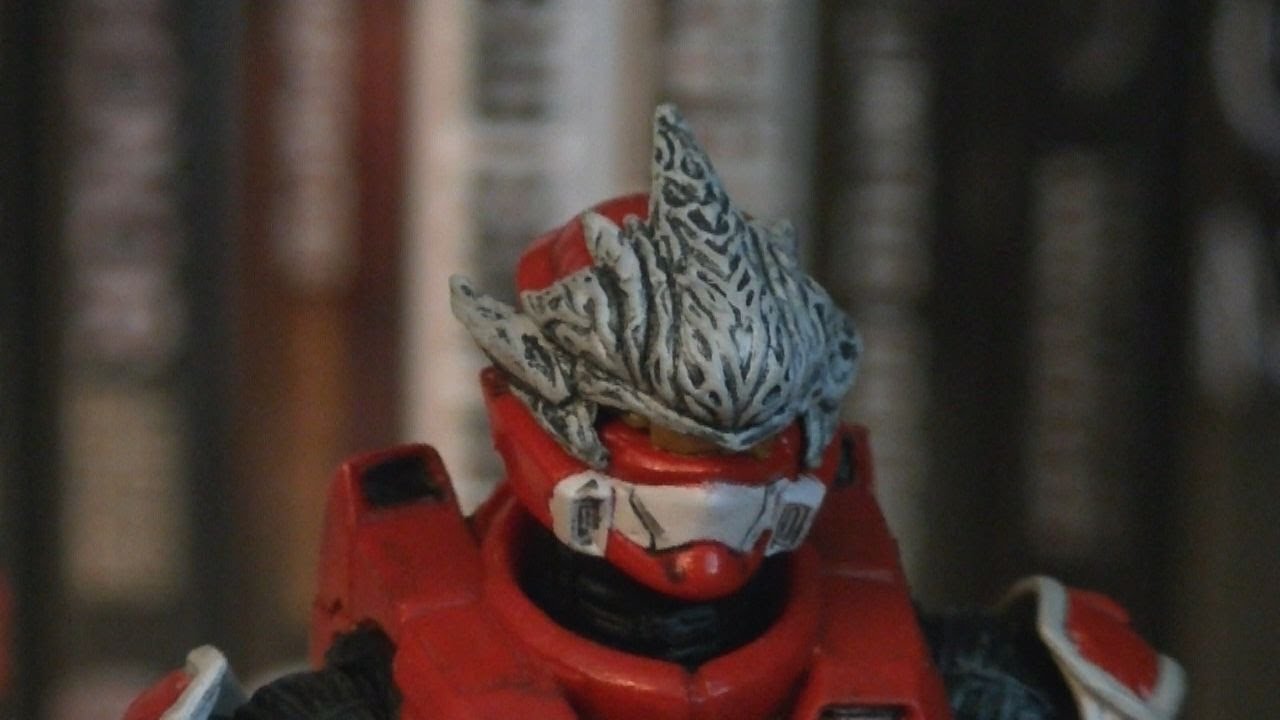 Halo 3 Series 3 Red Hayabusa Spartan Review - YouTube