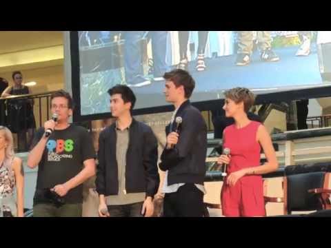 TFIOS TOUR CLEVELAND - YouTube