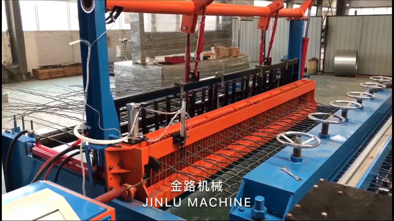 automatic crimped wire mesh machine - YouTube