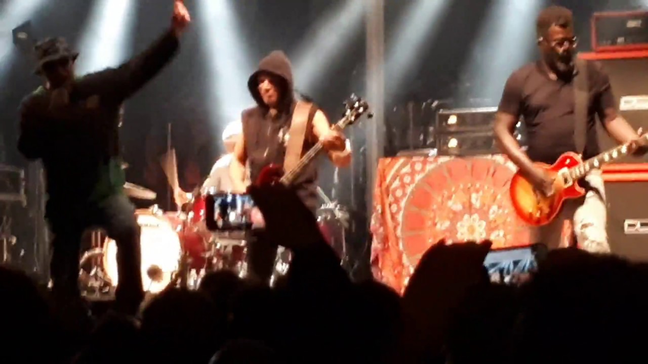 Trust - Antisocial - 8 juin 2018 à Algrange - YouTube