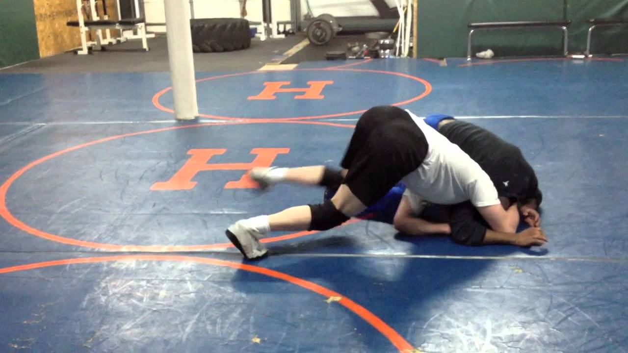 front-headlock - head in the hole - YouTube