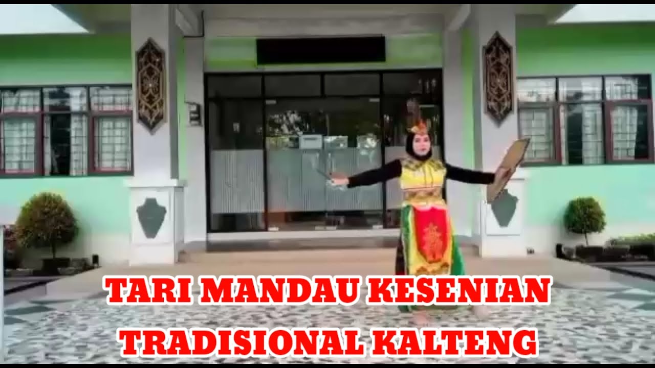 Tari Mandau Dayak Kalimantan Tengah - YouTube