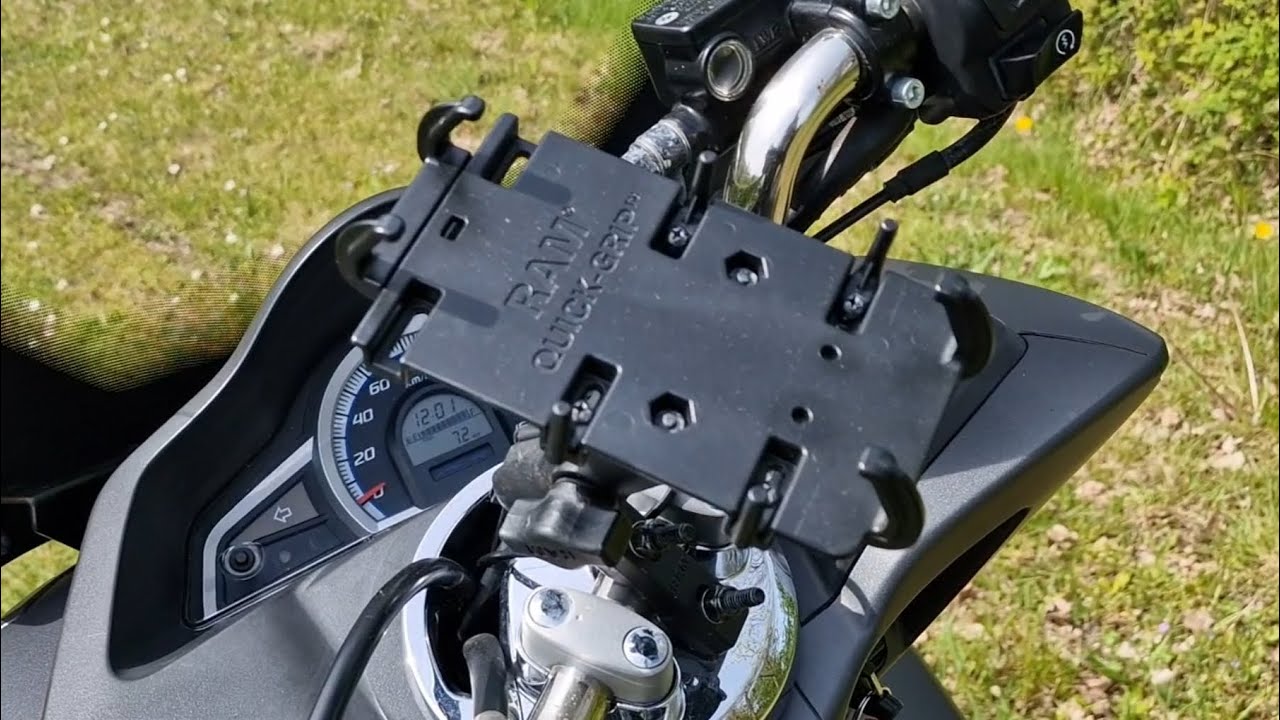 HONDA PCX 150 2016 RAM QUICK GRIP XL AND SHAD47 - YouTube