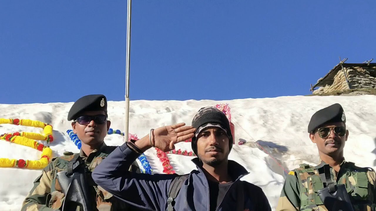 Indian army fans - YouTube