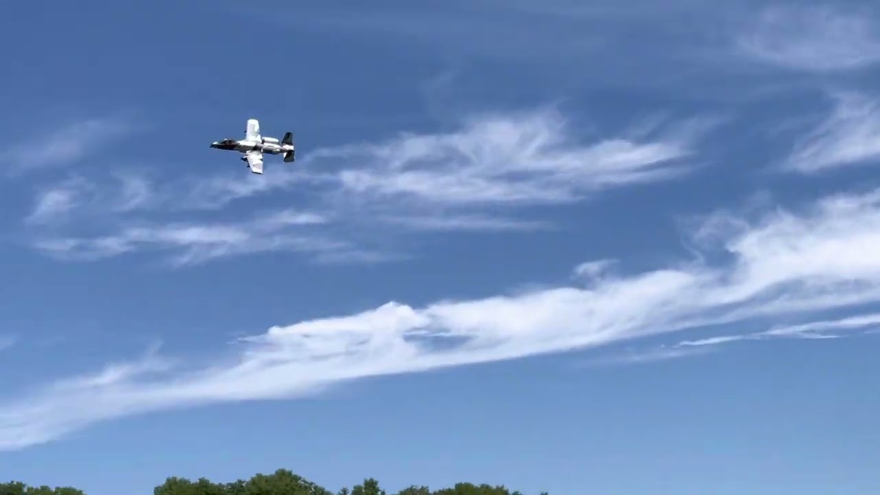Skymaster A-10 Warthog Flight Warbirds Over Hagerstown - YouTube